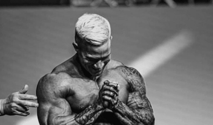 Populaire bodybuilder neergeknald door buurman na ruzie om parkeerplek ...