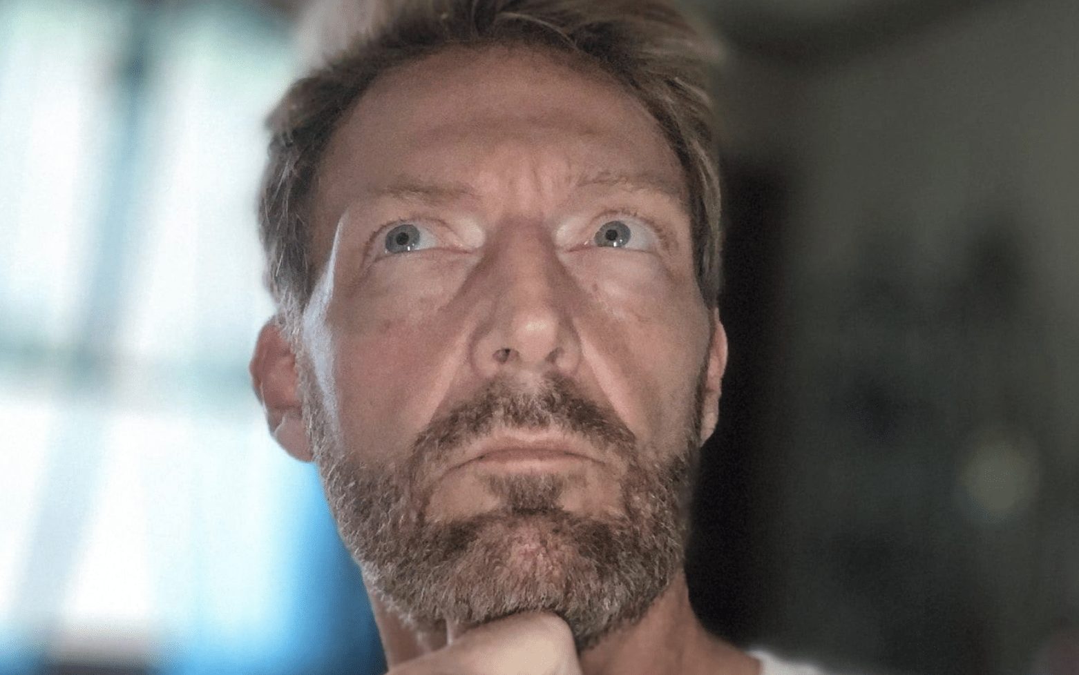 David (57) 'stierf' na bloedvergiftiging en werd meegenomen door ...